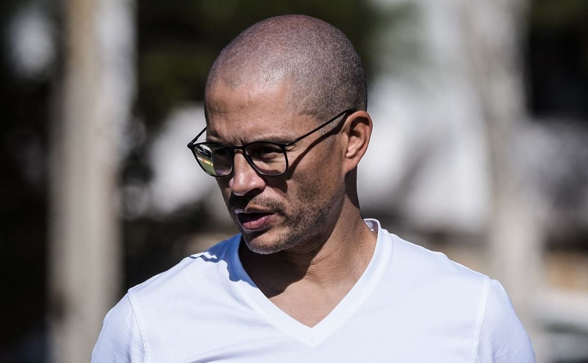 Alex, ídolo do Cruzeiro, manda recado para Arrascaeta: "Gosto de ver jogar"