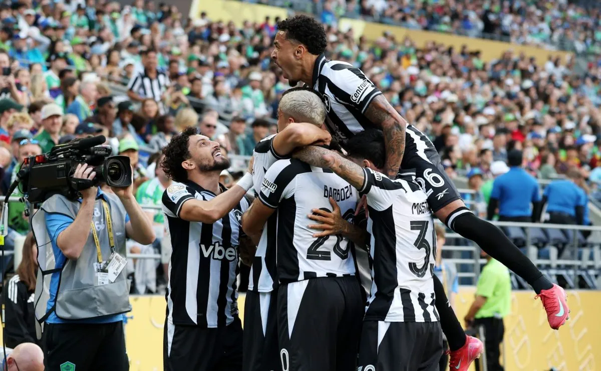 Botafogo vence Seattle Sounders por 2 a 1 pela estreia no Mundial de Clubes