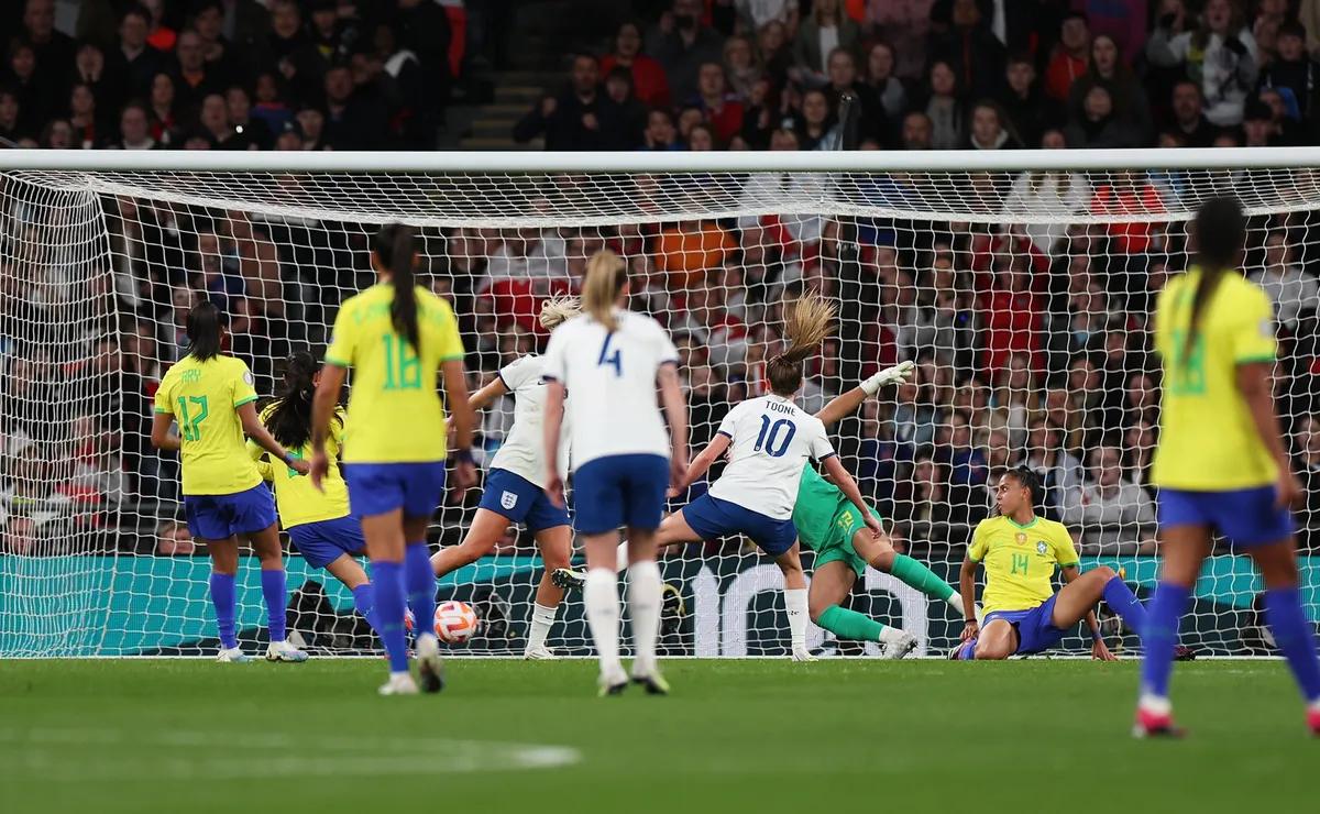 Inglaterra x Brasil: onde assistir, horário e escalações do jogo