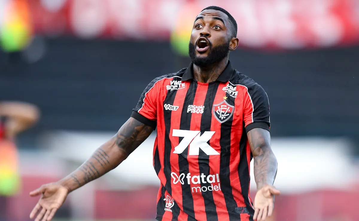 Vitória compra Ramon e lateral não retorna ao Internacional em 2026