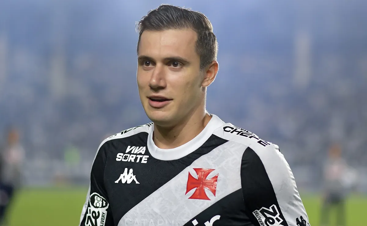 Sem ofertas, Lucas Piton não vai deixar o Vasco em 2026
