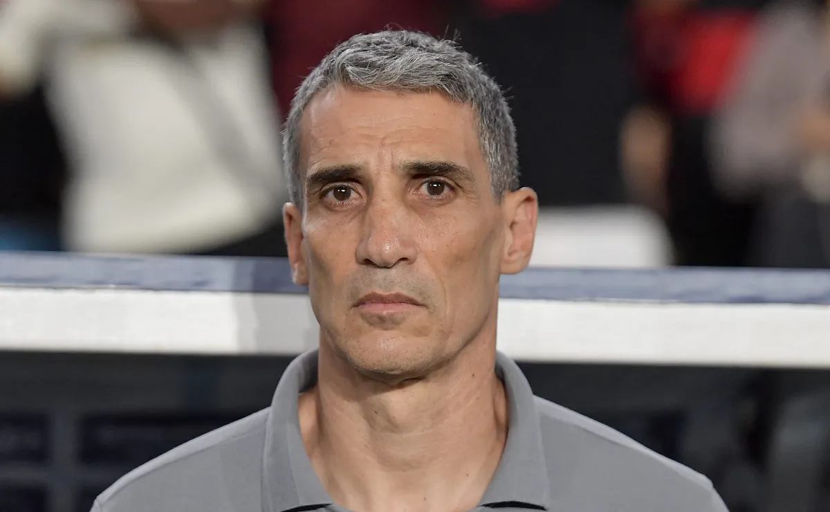 Vojvoda aprova e Santos acerta empréstimo de Sandry ao Criciúma