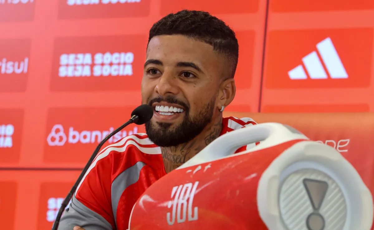 Paulinho fala sobre lesão no LCA em coletiva no Internacional: “Estou ...