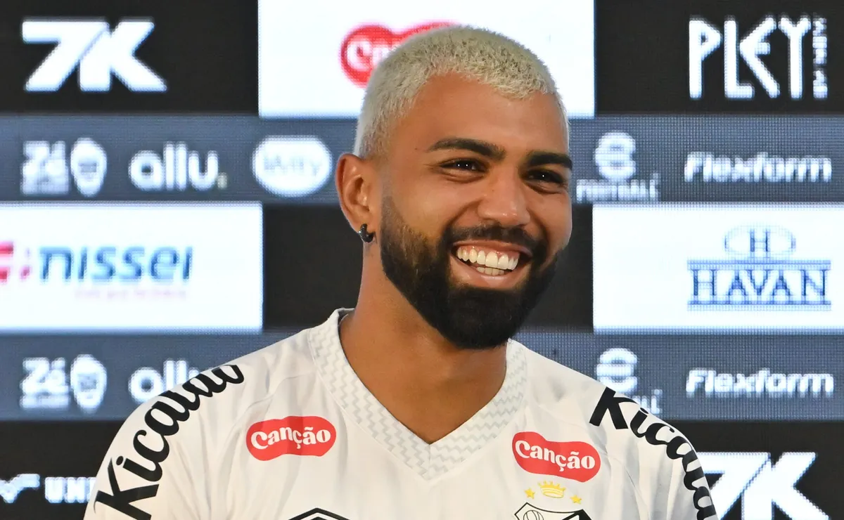 Gabigol deve começar como titular no Santos contra o Corinthians