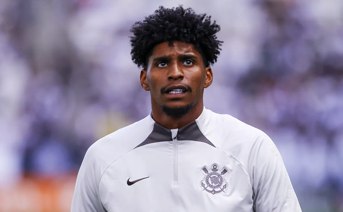 Hugo Souza admite falha contra o Santos, critica a arbitragem e a Vila ...