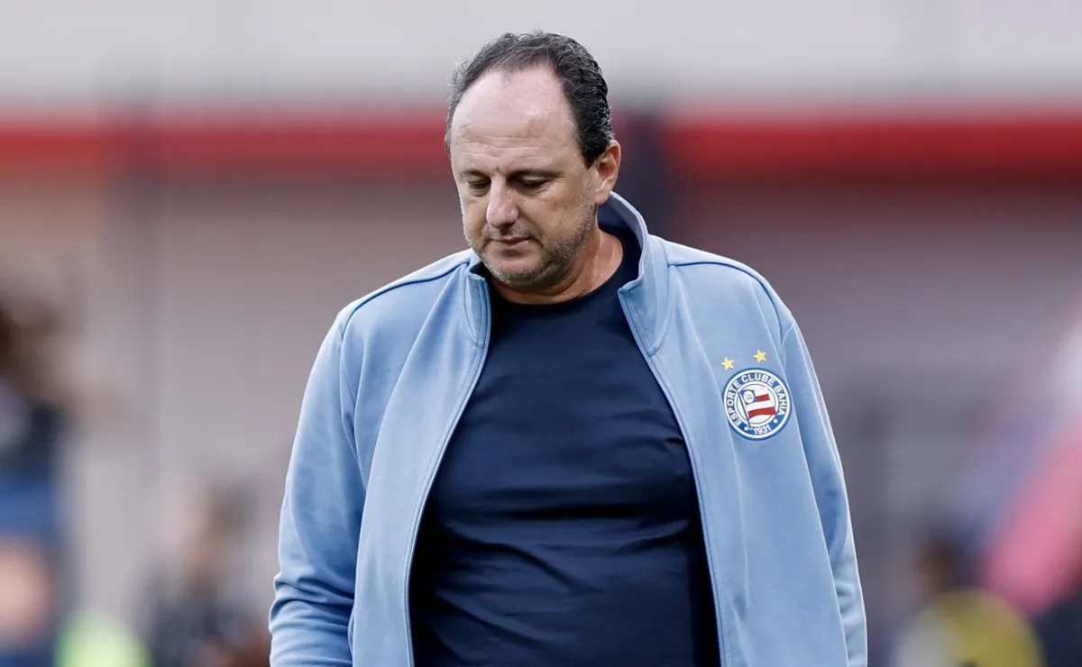 Rogério Ceni tem saída pedida por organizada do Bahia após crise
