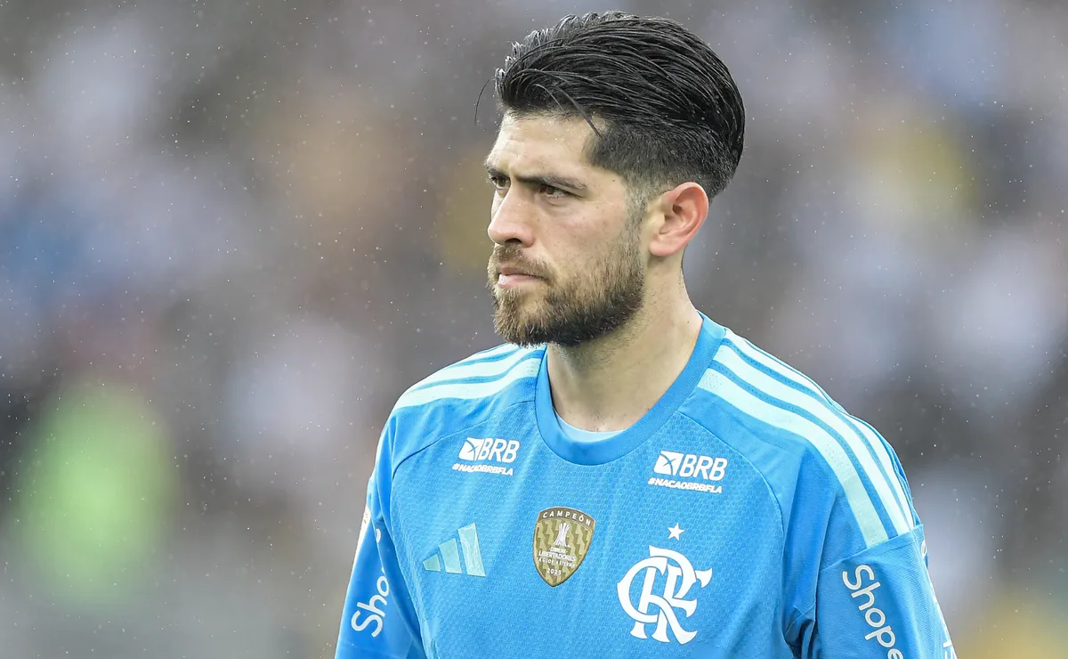 Rossi volta a virar assunto na Seleção Brasileira após falhas no Flamengo