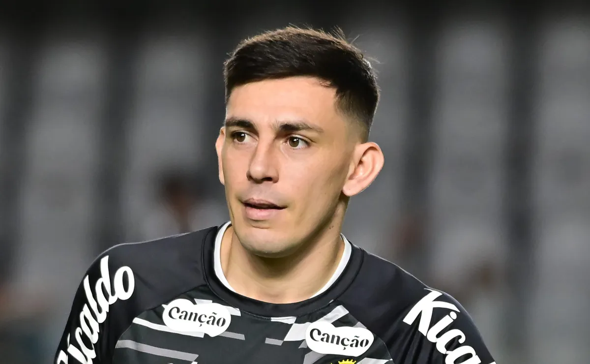 Escobar deve sair do Santos após término de contrato em dezembro