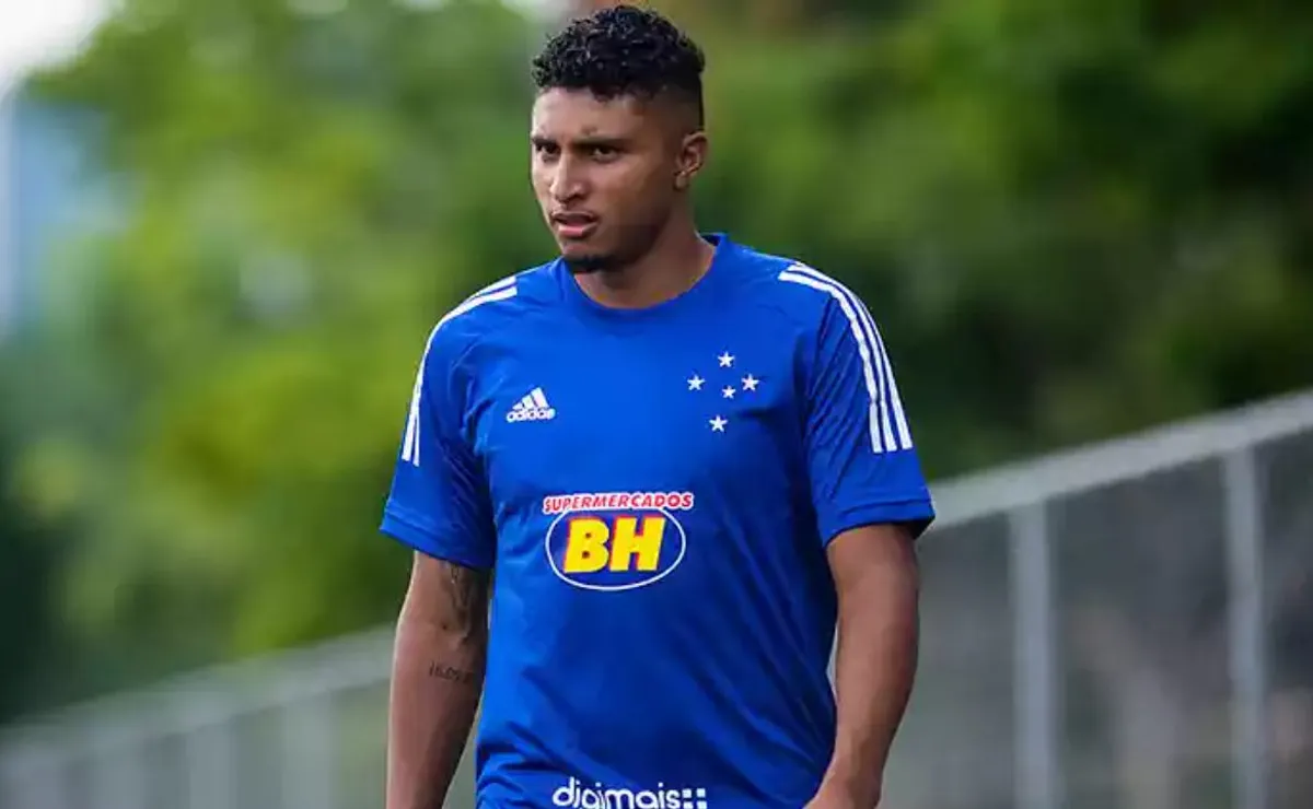 Cruzeiro recebe R$ 2,07 milhões por Éderson ao United