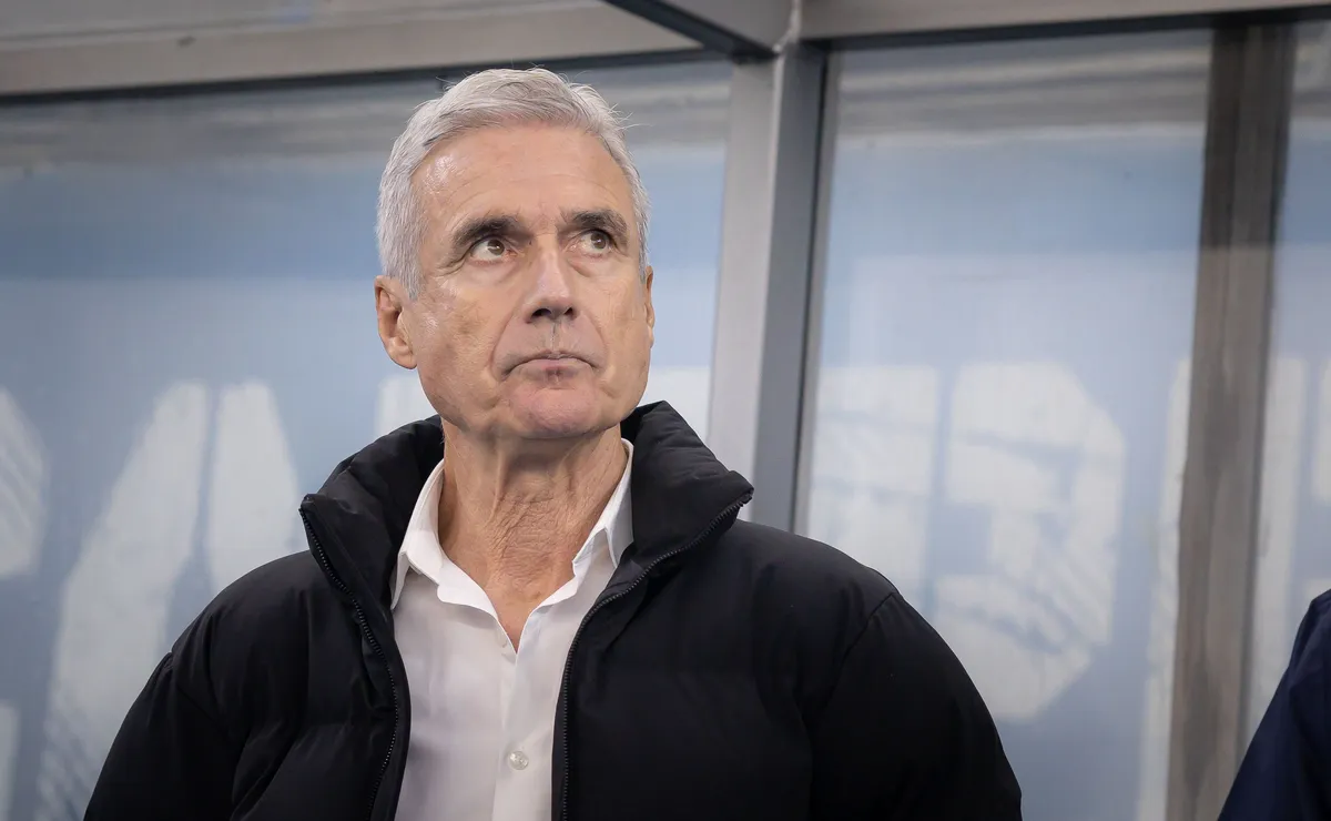 Luís Castro pede camisa 10 e Grêmio estuda oferta por Alanzinho, do ...