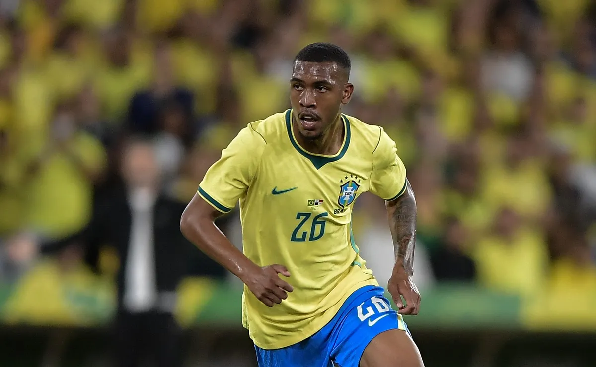Romário aprova Rayan na vaga de Raphinha